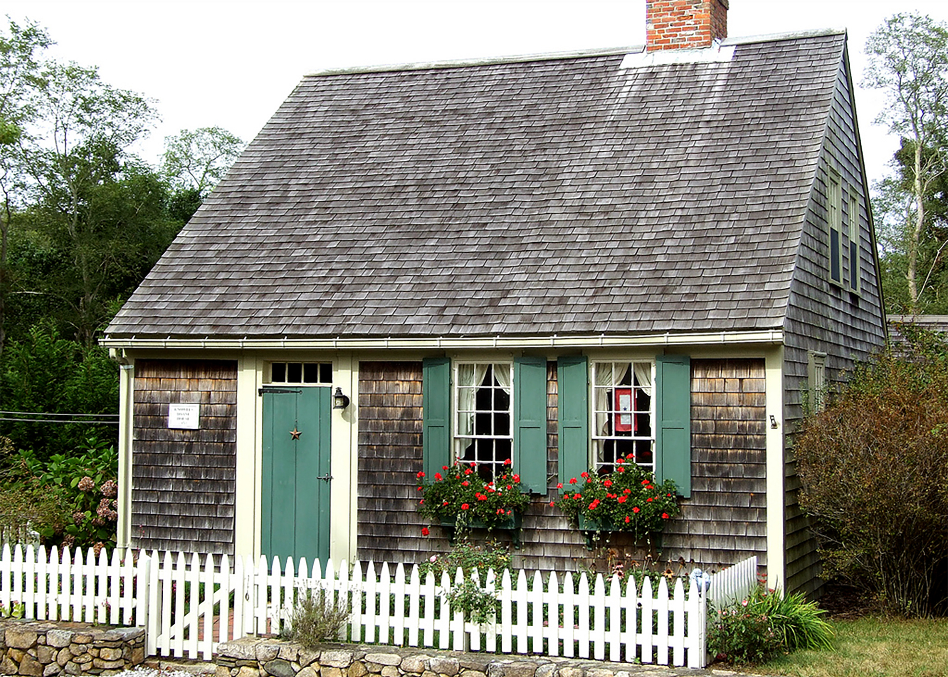 Cape Cod Mouldings & Architecture | Cape Cod Interiors | Mouldings One